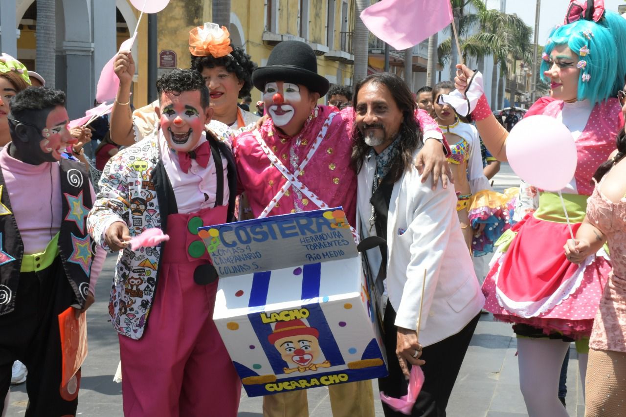 *Se registra el payaso “Lacho el cucaracho» como candidato a Rey de la ...