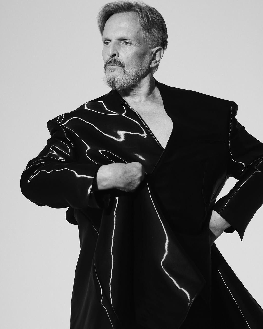 Miguel Bosé regresa a Veracruz con su “Importante Tour 2025”* – Al ...