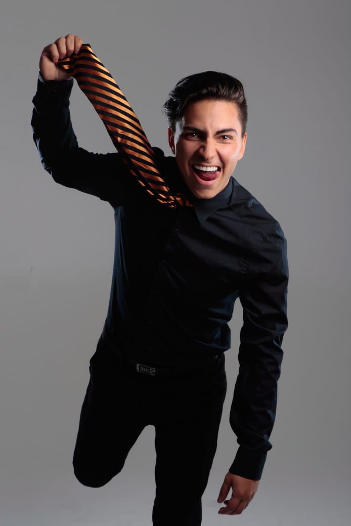 EL ACTOR COLOMBIANO MIKE MORENO ROMPE ESQUEMAS: 4 PERSONAJES, 4 ...